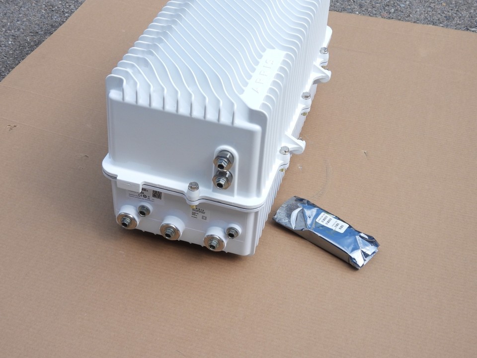 Arris OM600 1.2 GHz Fiber Deep Node Configured for Remote PHY Device ...