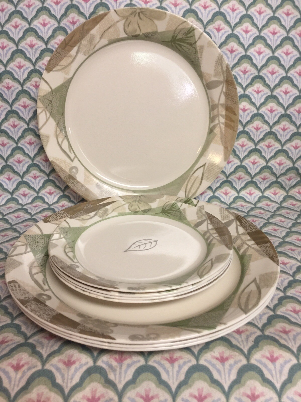 8 Pc Corelle TEXTURED LEAVES Set 4 Dinner Plate 4 Dessert Set Corning EUC Lot C | eBay