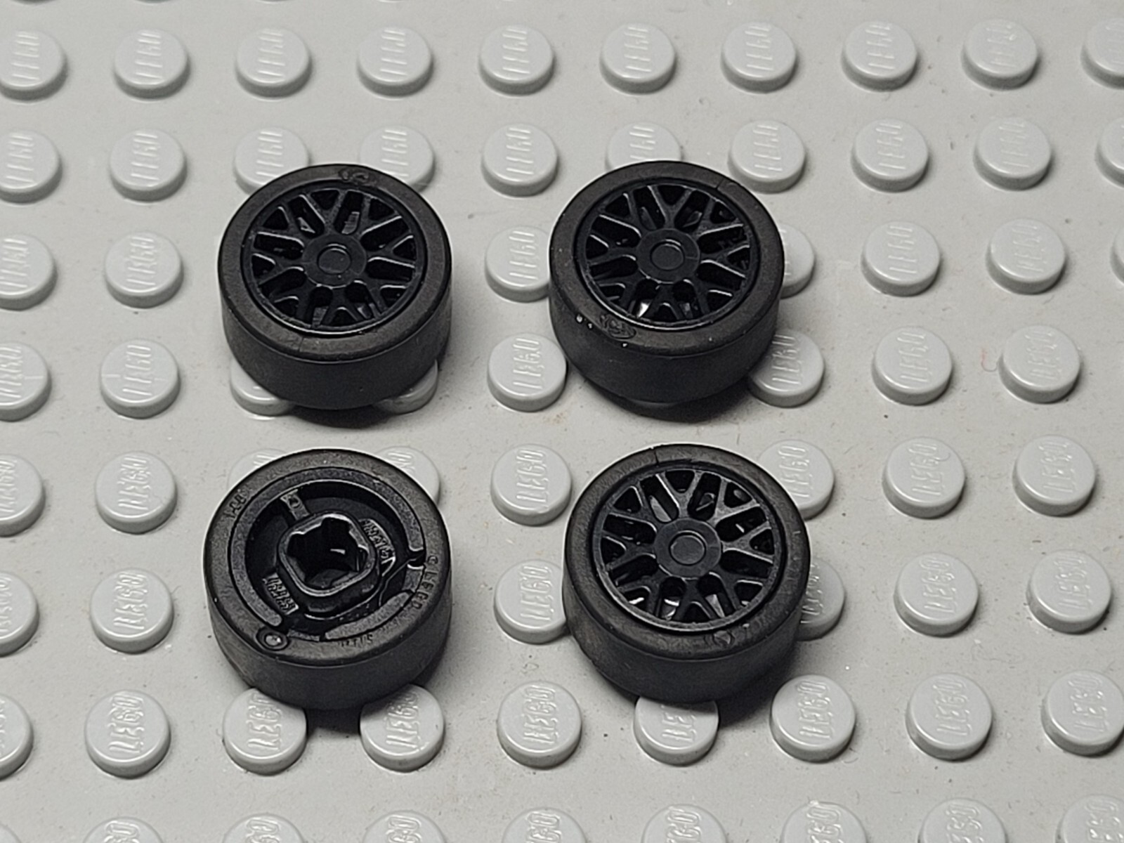Lego Wheels and Tyres 56092/11208/41896/60208 Various colours/sizes ...