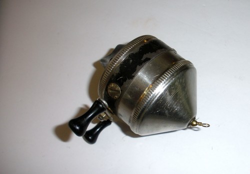 Vintage Early Zebco Model 33 Fishing Reel, Rivet Metal Foot, Brass ...