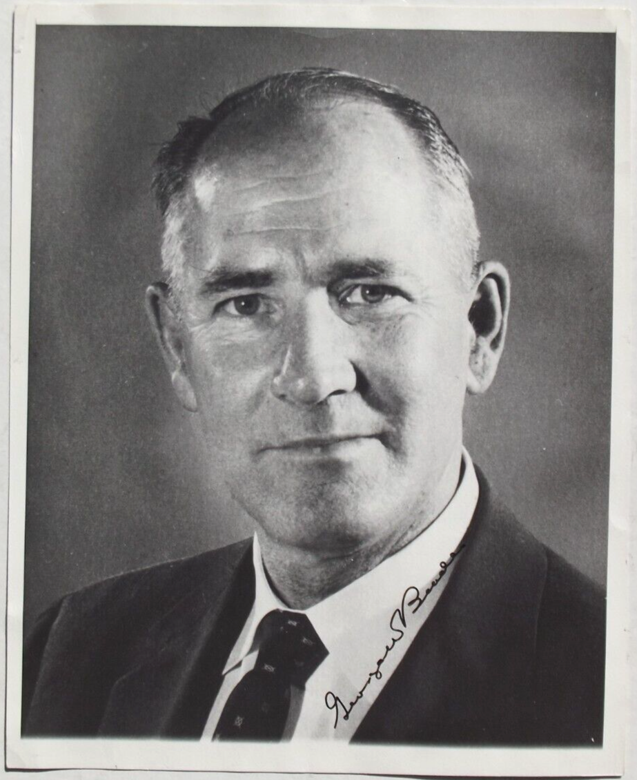 George Beadle (Nobel Prize Medicine 1958) Autograph Signed Photograph ...