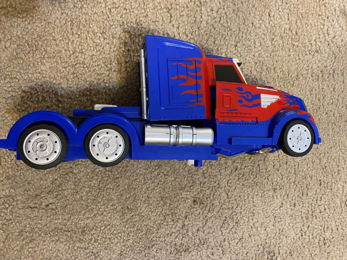Optimus Prime Truck 2014 Transformers: Age Of Extinction (2014) IMDb