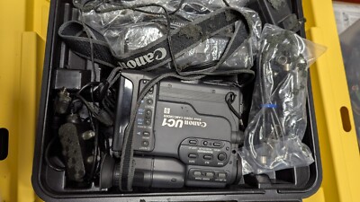 Canon UC1 Black Super-Macro AF Internal Focus 8mm Video Camcorder | eBay