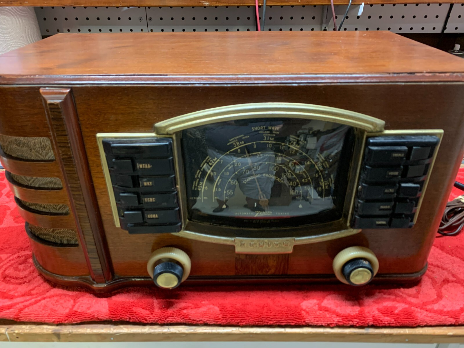 Superb Zenith Model 7-S-633 multi-band tube radio, restored with RCA ...