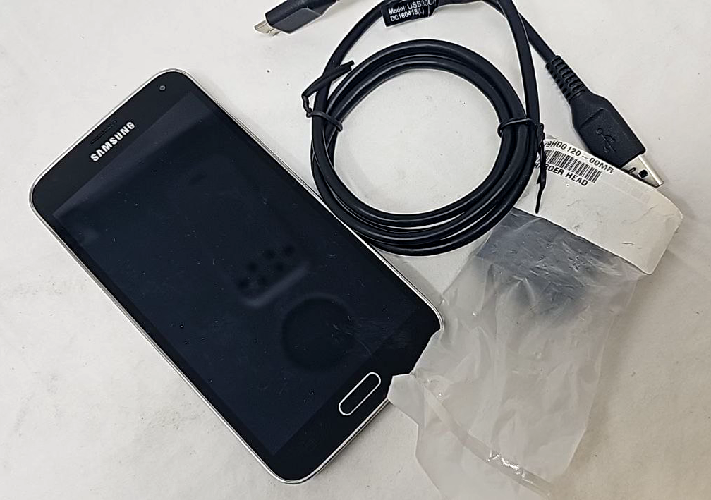 Samsung Galaxy S5 Smartphone SM-G900 Unlocked Phone 16GB Charcoal Black ...