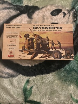 Renwal Skysweeper 75mm Anti-Aircraft Gun Model Kit 1:32 Plastic Green ...