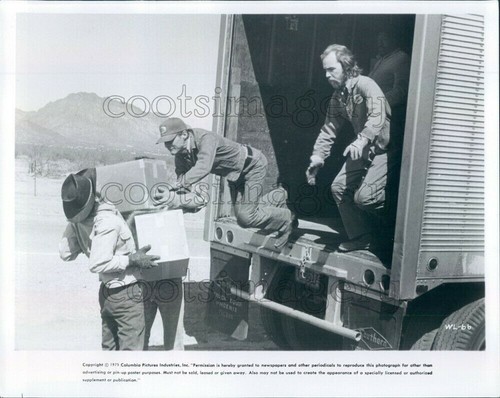 1975 Press Photo Action Scene From 1975 Movie White Line Fever | eBay