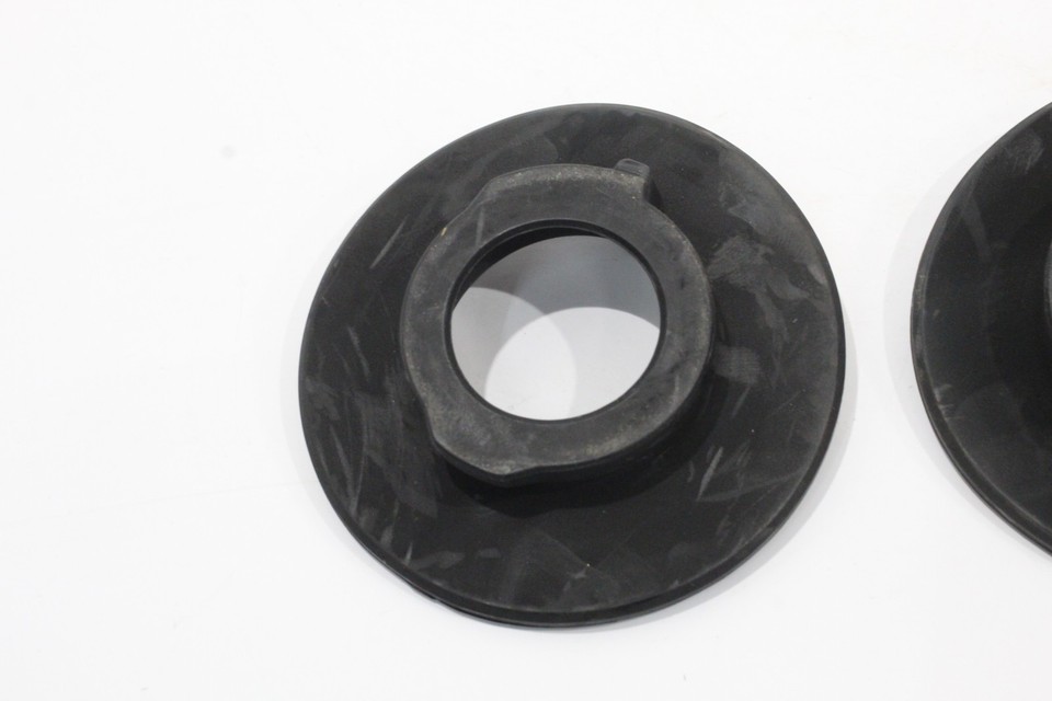 Skoda Superb 3V B8 Rear Spring Support Rubber Mount Lower Pair New ...