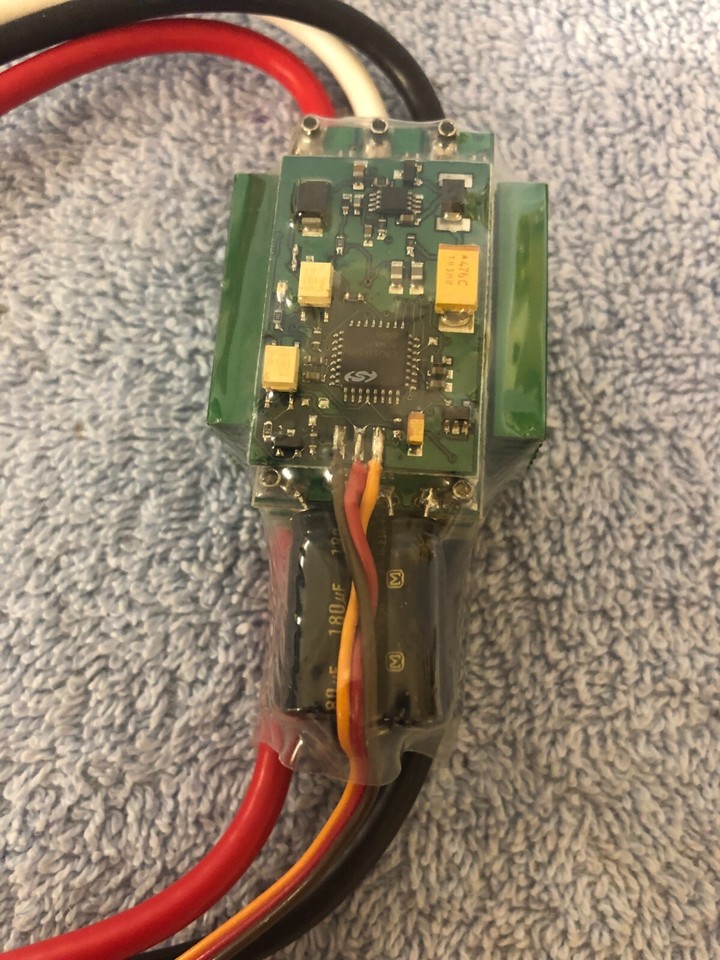 Castle Creations Phoenix HV-110 High Voltage Electronic Speed Control ...