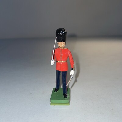 Britains Red Outfit Queen's Guard Sentry Officer 2.75" Lead Figurine | eBay
