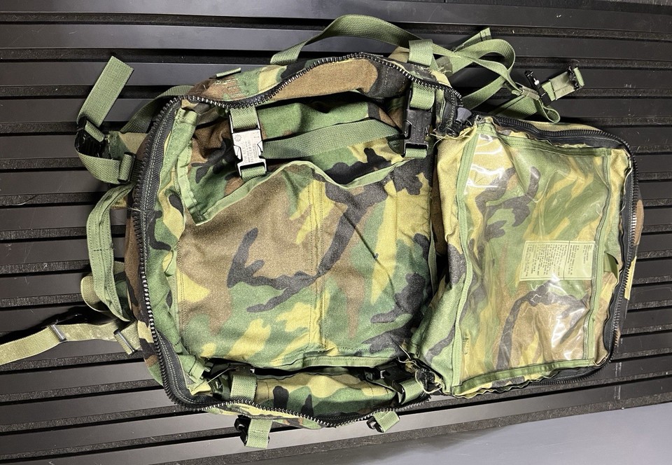US Army Medic Backpack US Military Issue Woodland Army USMC (Believe It ...
