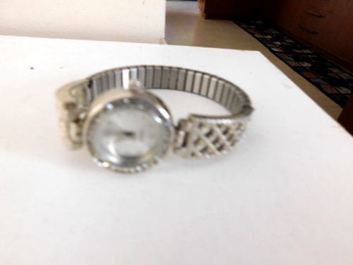 SILVER Plated White Face QUARTZ Watch SILVER Stretch Band & Numbers New ...
