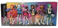 Monster High Ghoul Spirit Sporty Deluxe Fashion Doll Playset - 6 Pack ...