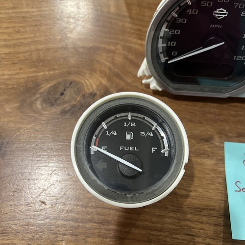 14-17 Harley Davidson CVO Touring Speedometer Tachometer Volt Fuel ...