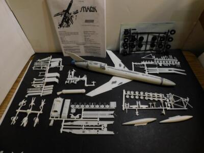 Lindberg 1:48 #91001JL Northrop Intercontinental Snark Missile system ...