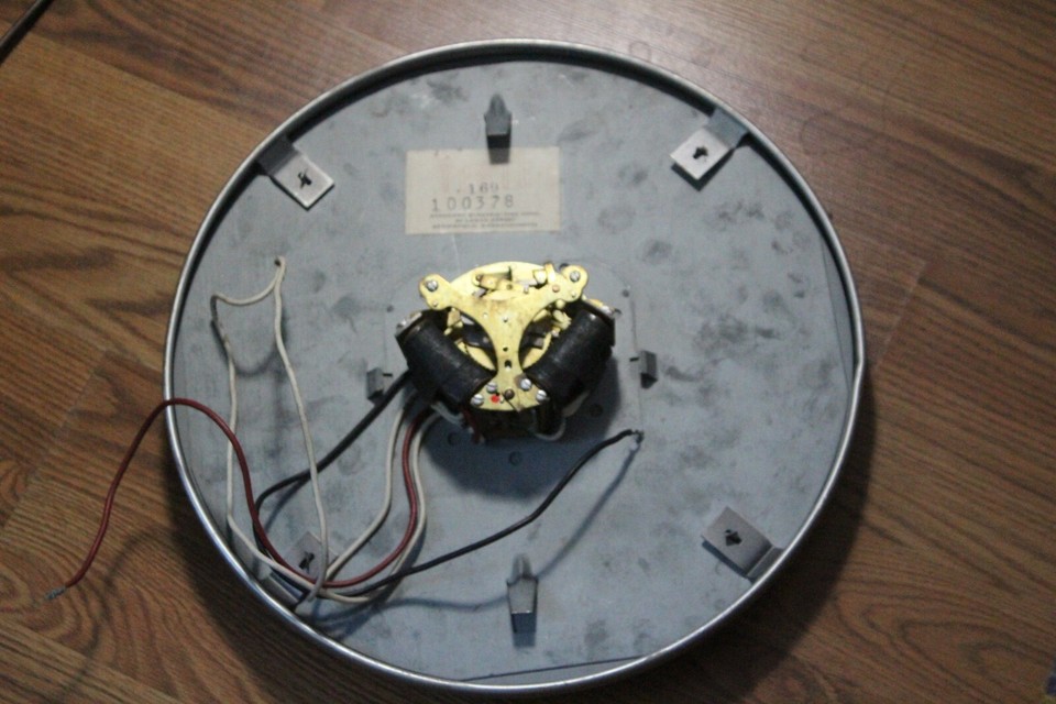 Vintage Standard Electric Time Corp. Silver Metal Large Wall Clock 13 1 ...