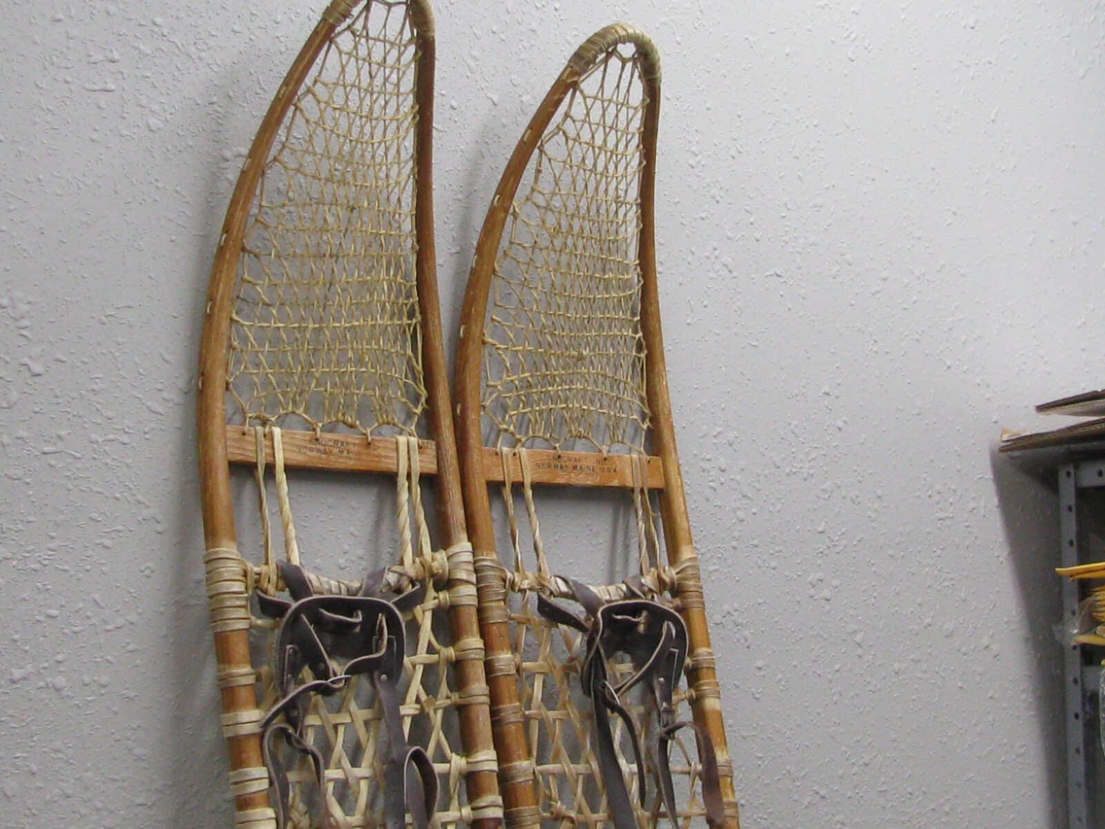 VINTAGE SNOWCRAFT NORWAY, MAINE SNOW SHOES W/BINDINGS | eBay