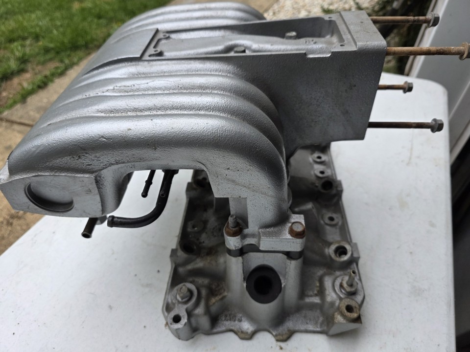 87-93 Ford 5.0l HO Intake Manifold And Plenum (Upper And Lower Intake ...