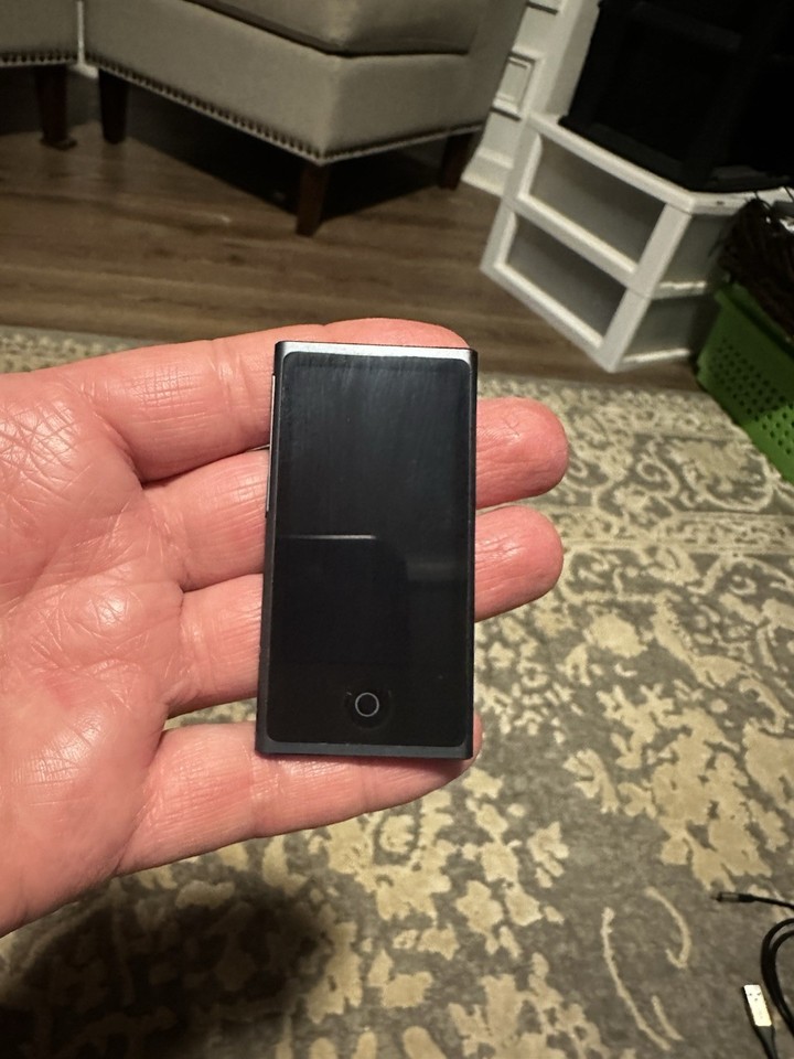 Apple 16GB iPod Nano 7th Generation Space Gray Model A1446 W/ Over ...