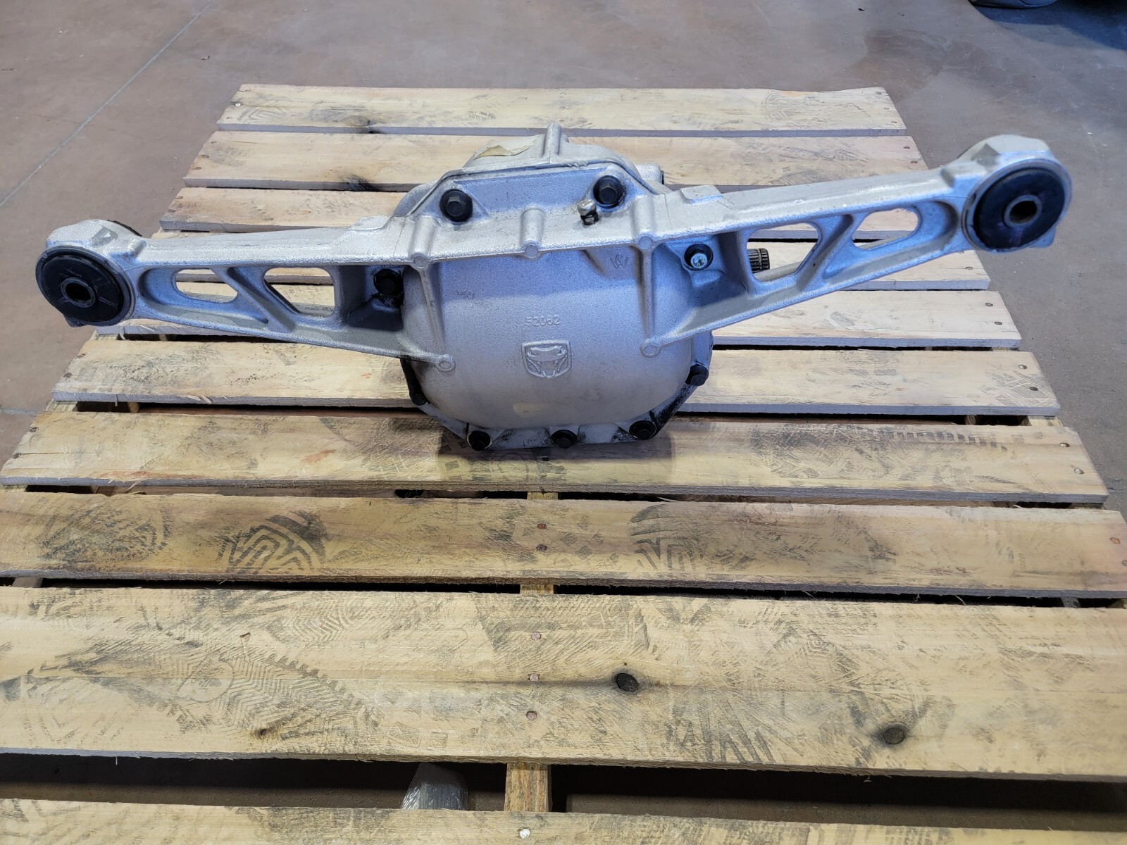 5269 Rear Differential Carrier Assembly OEM 5038307AB Dodge Viper 2008 ...