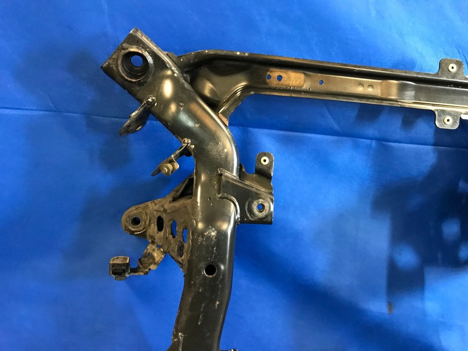 07-13 BMW E90 E91 E92 328XI 335XI AWD FRONT AXLE SUPPORT SUBFRAME ...