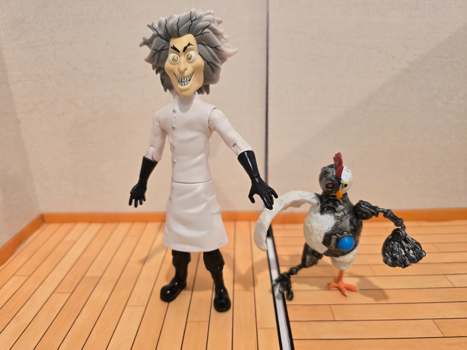 Cartoon Network Adult Swim - Robot Chicken & Mad Scientist PVC Action ...