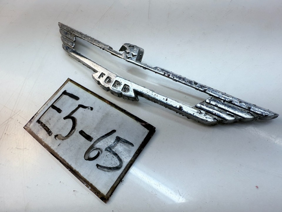 OEM 1956 1957 FORD THUNDERBIRD T-Bird Front Emblem BAB-88392-B E5-65 | eBay