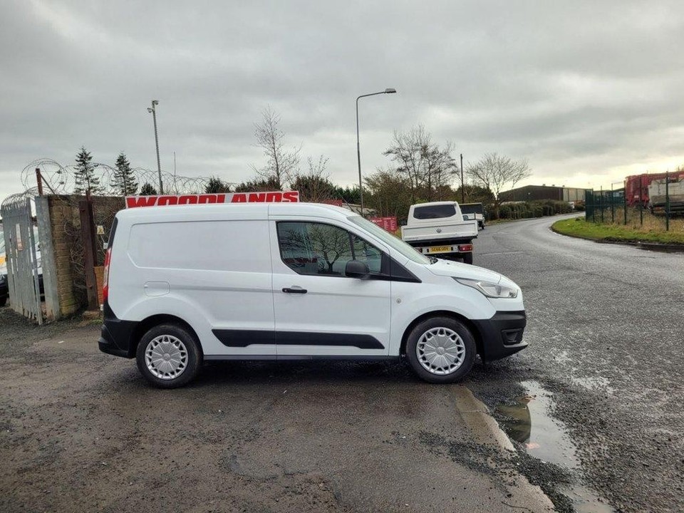 2019 ON 19 PLATE FORD TRANSIT CONNECT 220 BASE TDCI 1500CC SWB DIESEL ...