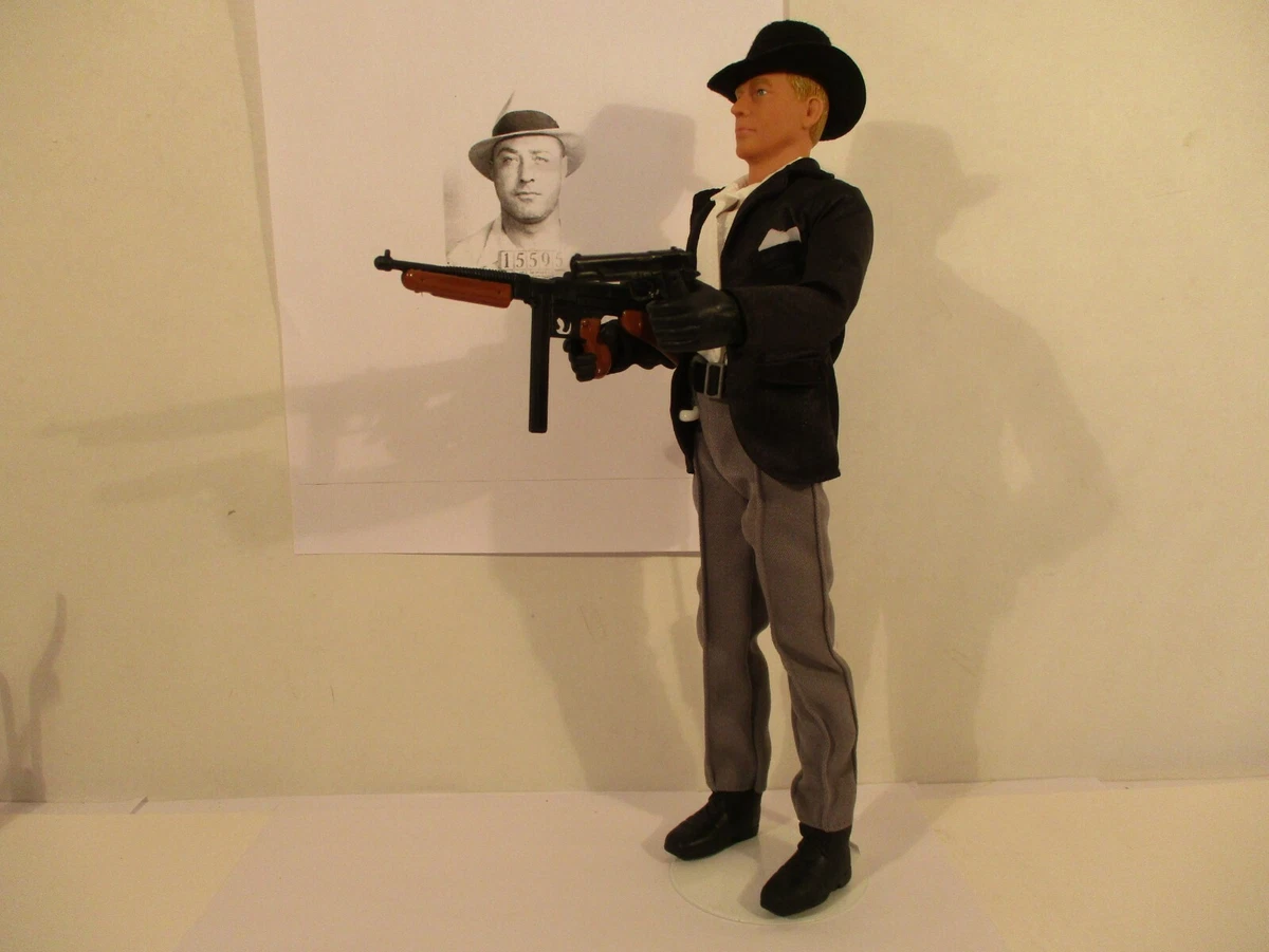 Machine Gun Kelly Gangster