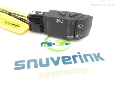 255522448R COMMANDE DE RADIO AU VOLANT Renault Clio IV (5R) 2013 ...