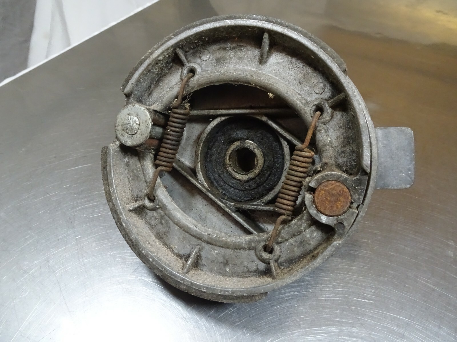 DUCATI SINGLE REAR WHEEL DRUM BRAKE HUB PLATE.POSS 175 200 250??GRIMECA ...