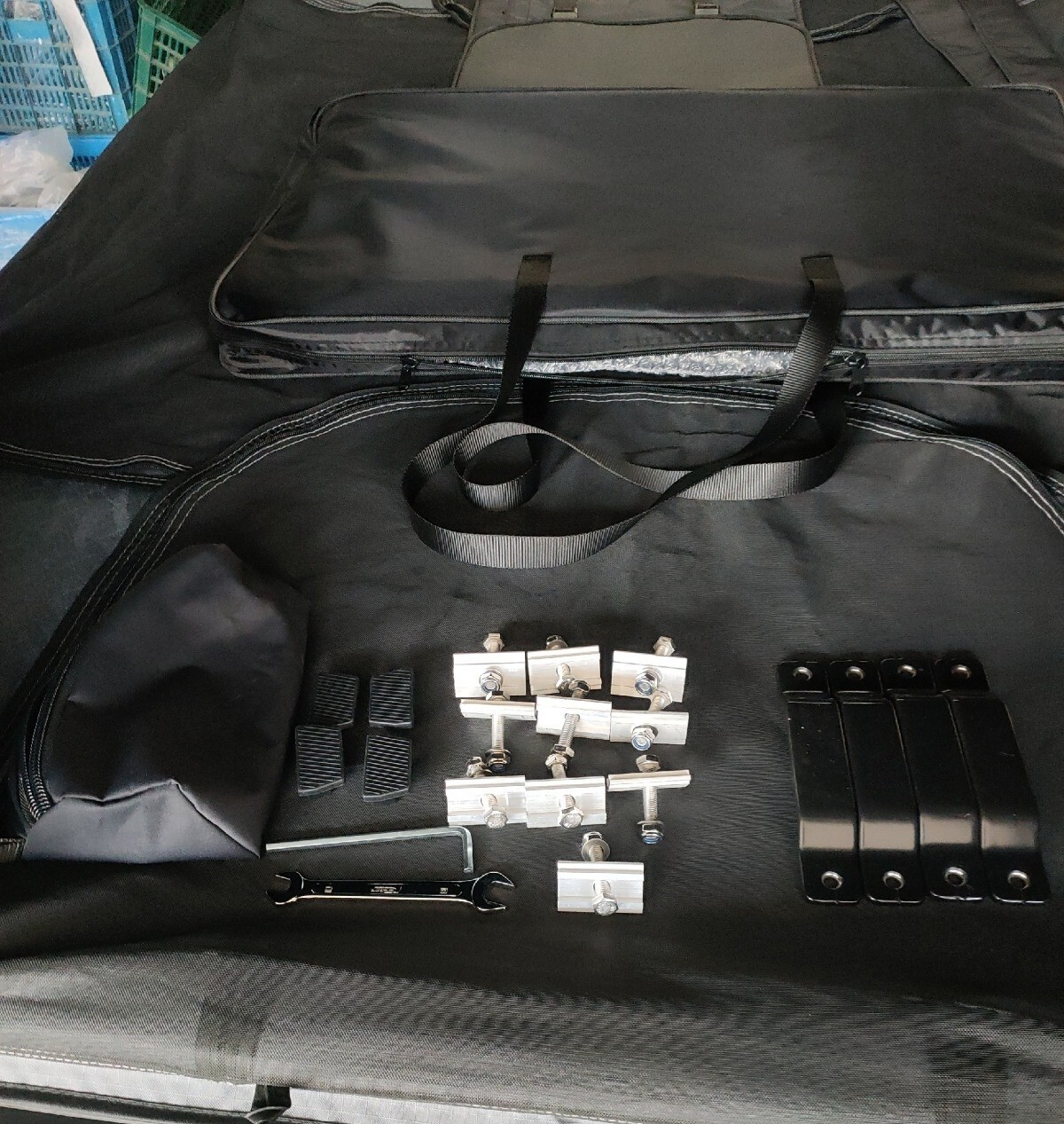 Autodachzelt Auto Dach Zelt , Vordach, Dachzelt Schwarz/Grau Hardcase ...