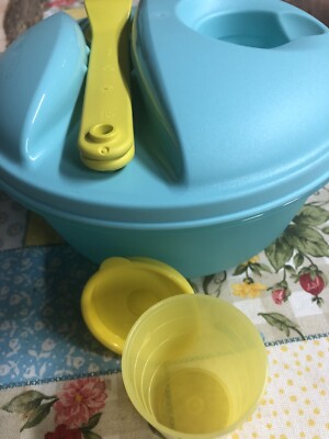 New TUPPERWARE Salad on the Go Bowl w/ Utensils & Dressing holder! | eBay