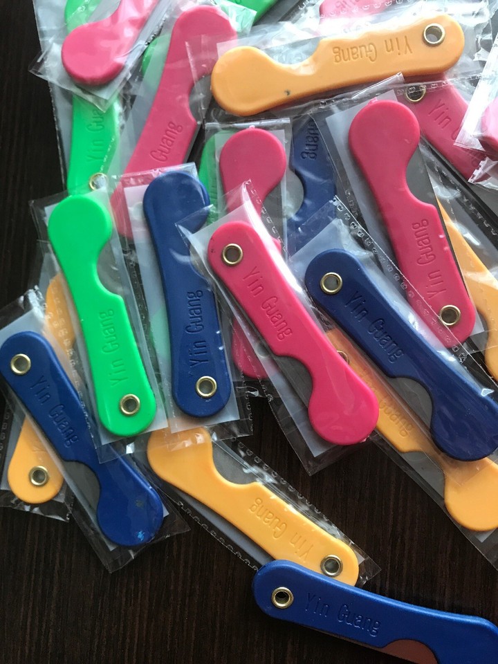 Folding Utility Razor (24- pack) for Survival, First Aid Kits ...