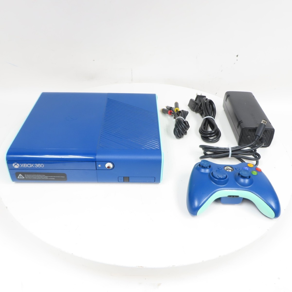 Xbox 360 Slim Blue Microsoft Xbox XBOX 360 SLIM 250G Bundle. MODEL