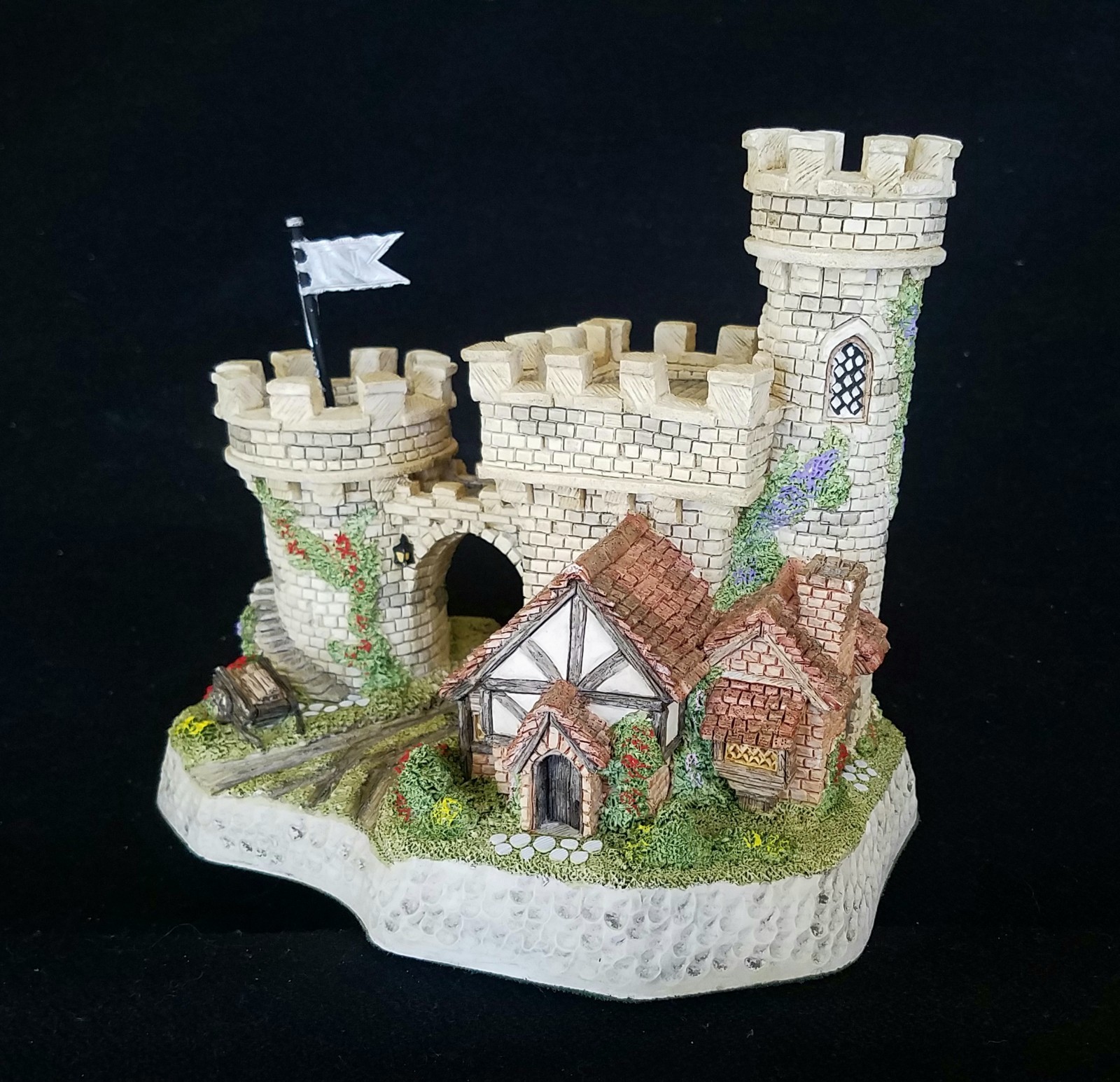 David Winter ~ GUARDIAN GATE ~ BEAUTIFUL ~ PAIR TO THE GUARDIAN CASTLE ...