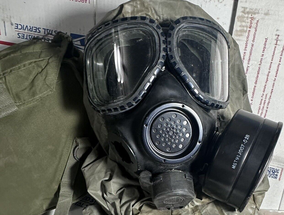 M40 GAS MASK W/ NBC CHEMICAL HOOD, ACCESSORIES & CARRY BAG * SIZE ...