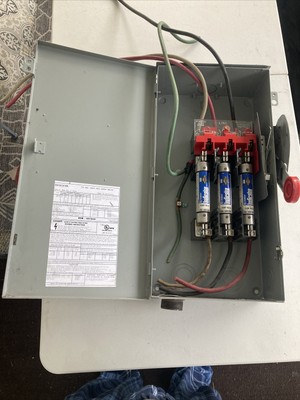 Disconnect Switches - 600 Amp Safety Switch