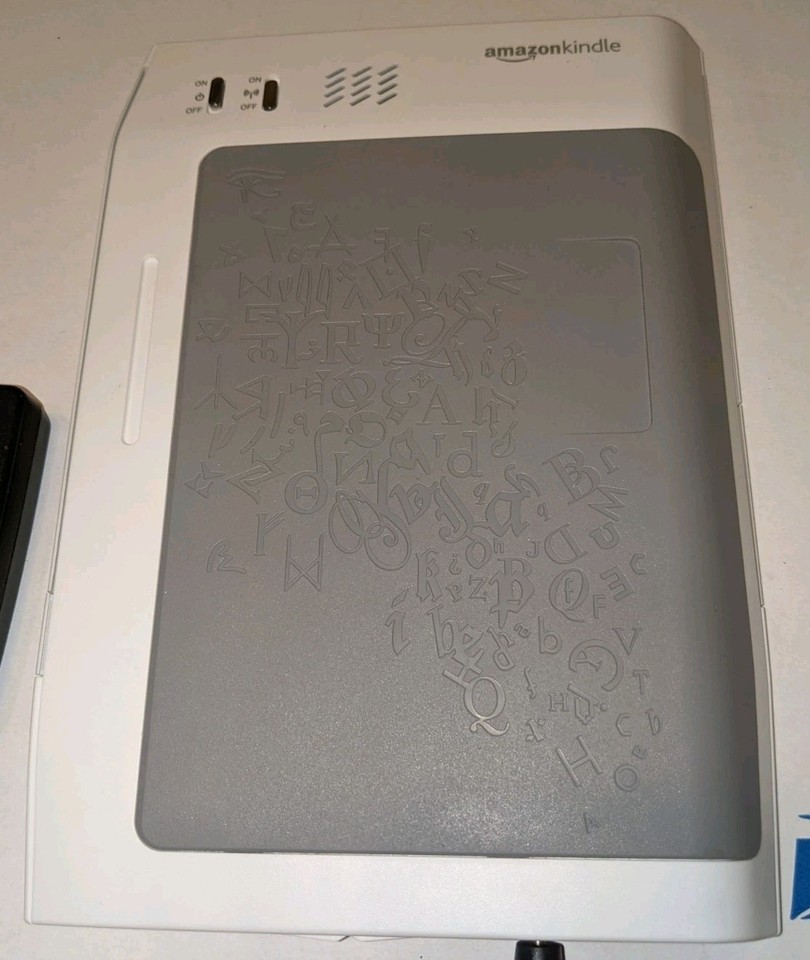 Amazon Kindle 1st Gen D00111 – Version 1.2 – Vintage E-Reader Works! | eBay