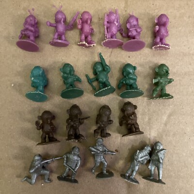 22 Giant Toys Hong Kong Martin Spaceman Martians Alien Aliens RARE ...