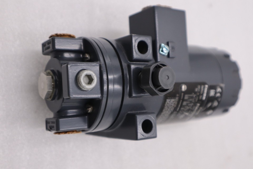 Fisher Type 646/ F001537384 20 mADC 30 VDC Transducer STOCK H1516 | eBay