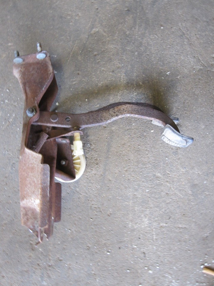 VEGA MONZA GM H BODY CLUTCH BRAKE PEDAL SET COMPLETE OEM | eBay