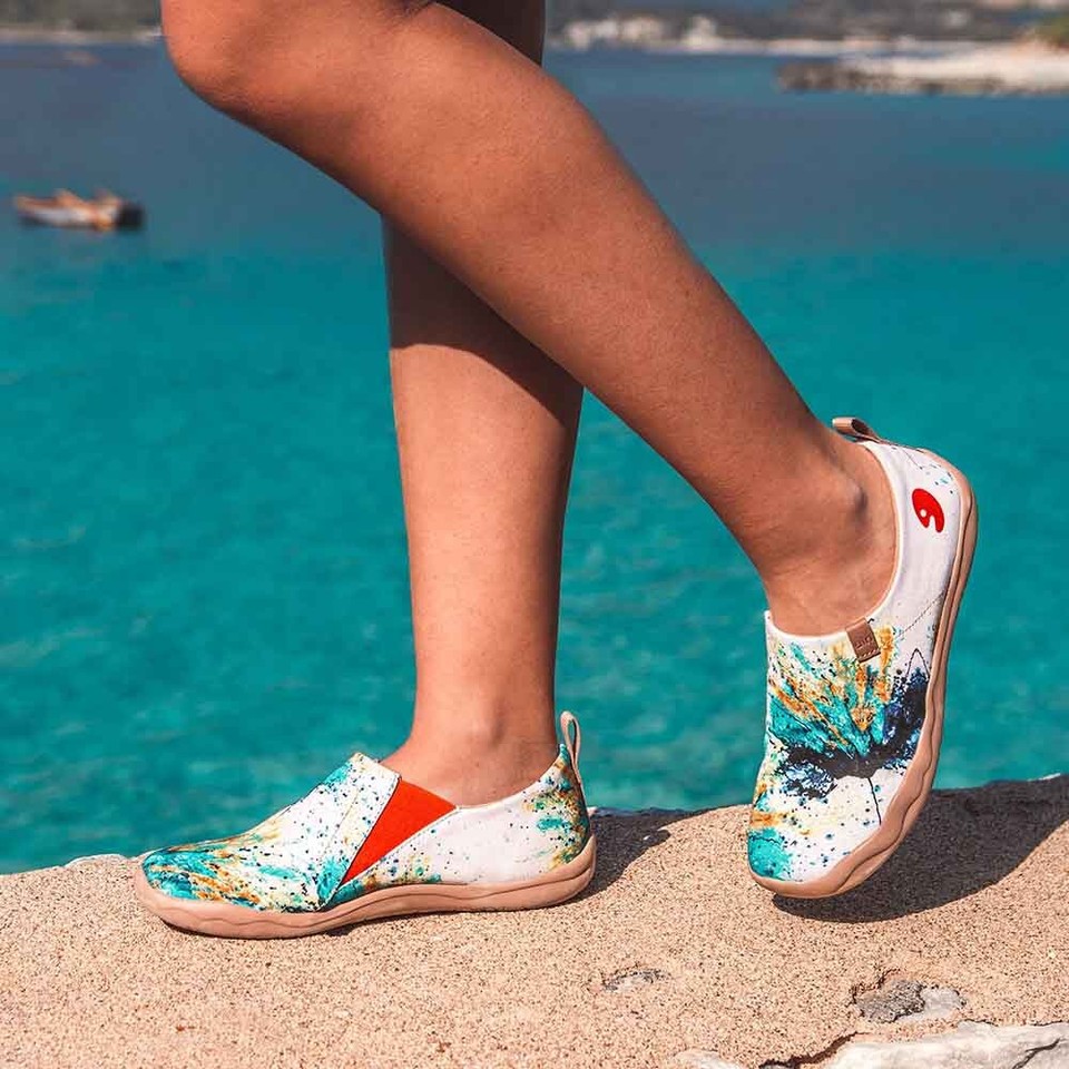 Women's Size NWT UIN Slip On Shoes Canvas Comfortable Loafers "Sound of ...