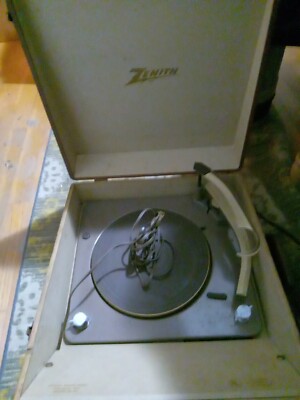 Vintage Zenith Portable Phonograph Record Player Turns On/spins, But ...