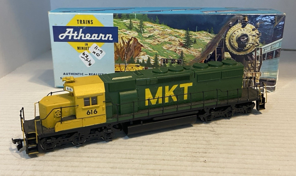 Athearn HO Scale MKT MISSOURI-KANSAS-TEXAS SD40-2 Diesel Locomotive ...