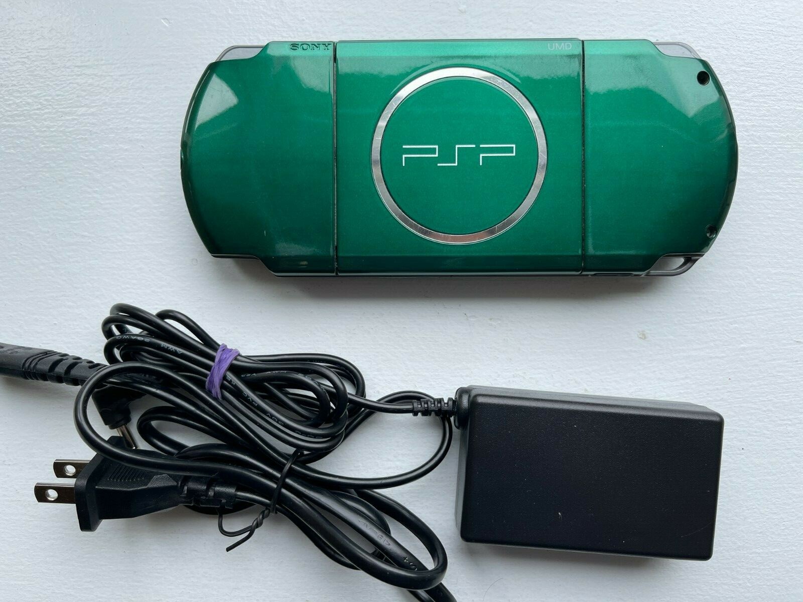 PSP 3000 Spirited Green - RARE - Good Condition + Sony Official 1GB ...