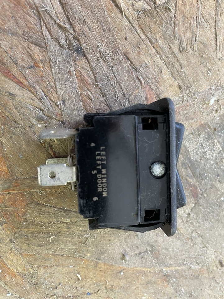 3536494c1 International Left Window Switch Fits 5000,9000 Series Models ...