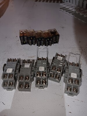 IDEC RH2B-U RELAY 120VAC 8 PIN WITH IDEC SH2B-05 SOCKET BASE | eBay