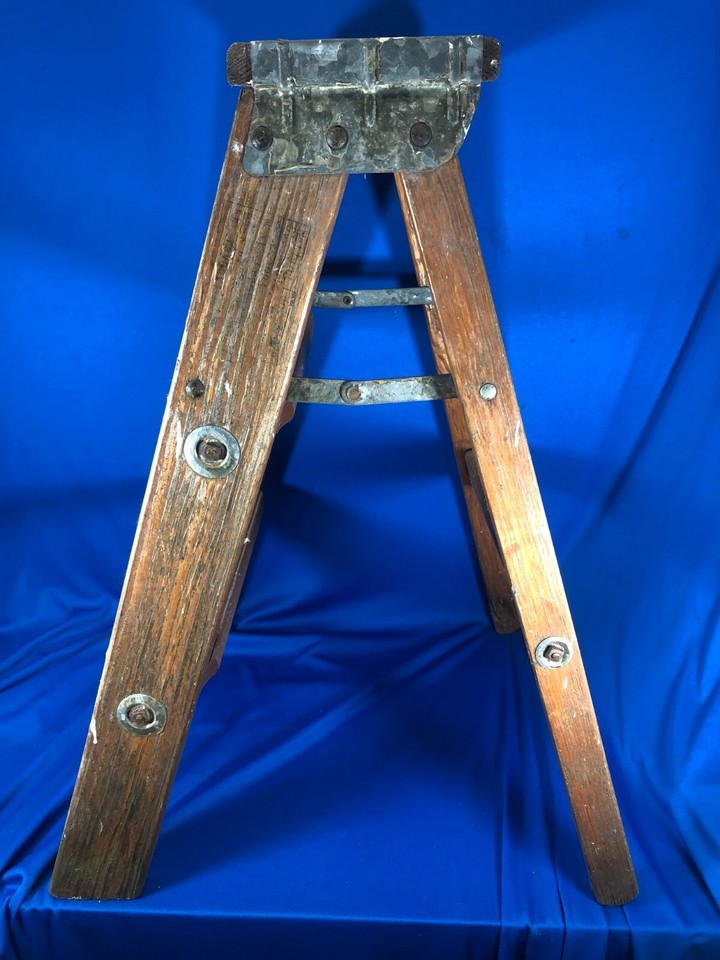 Vintage wood 2-step ladder/stool, unbranded, working spreaders, for ...