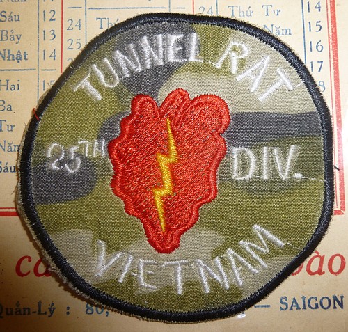 TROPIC LIGHTNING - TUNNEL RAT - Patch - 25th INFANTRY Cu Chi, Vietnam ...